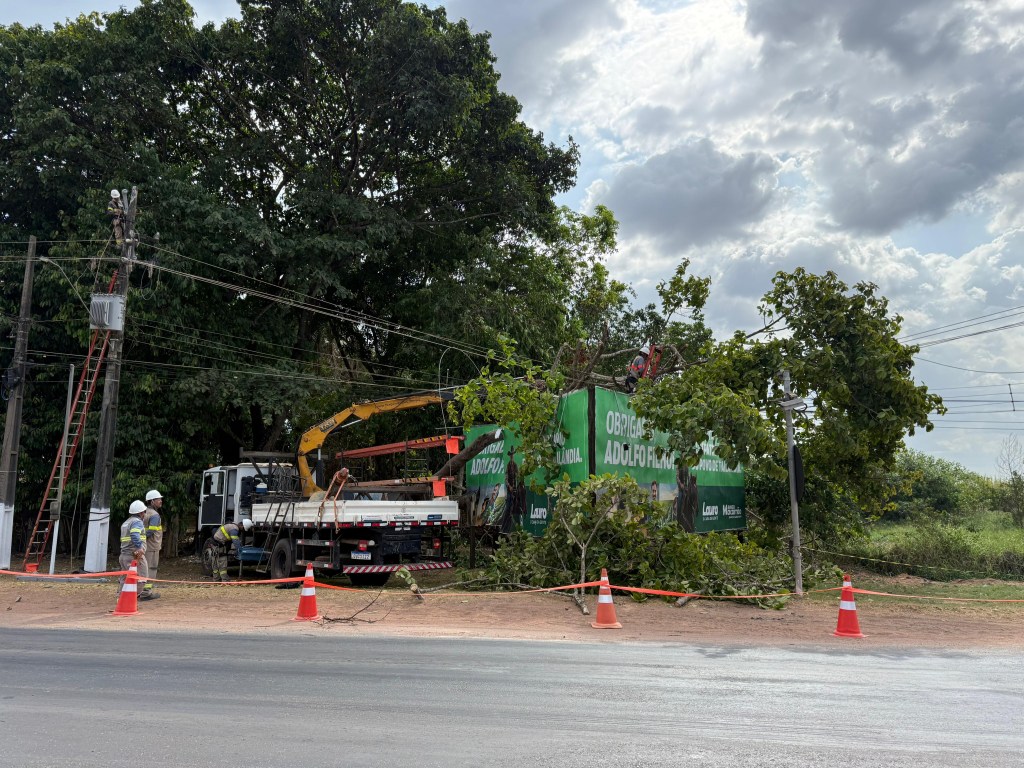 Vários bairros de Tailândia ficam sem energia elétrica e sem água nesta ...